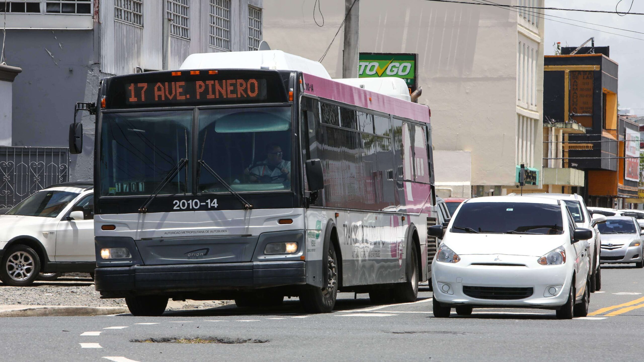 Guagua AMA atropella a dos ancianas - NotiCel - La verdad como es ...