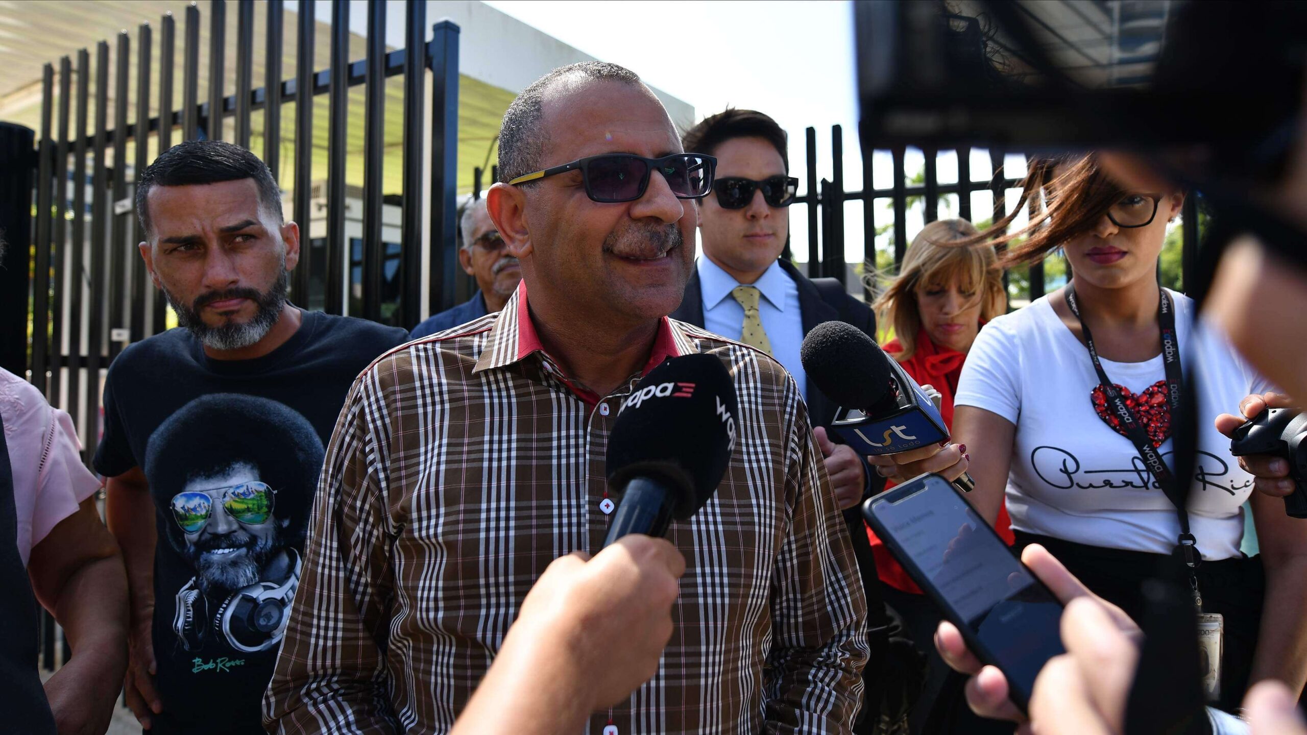 Abel Nazario emula las movidas de Wanda Vázquez - NotiCel - La verdad ...