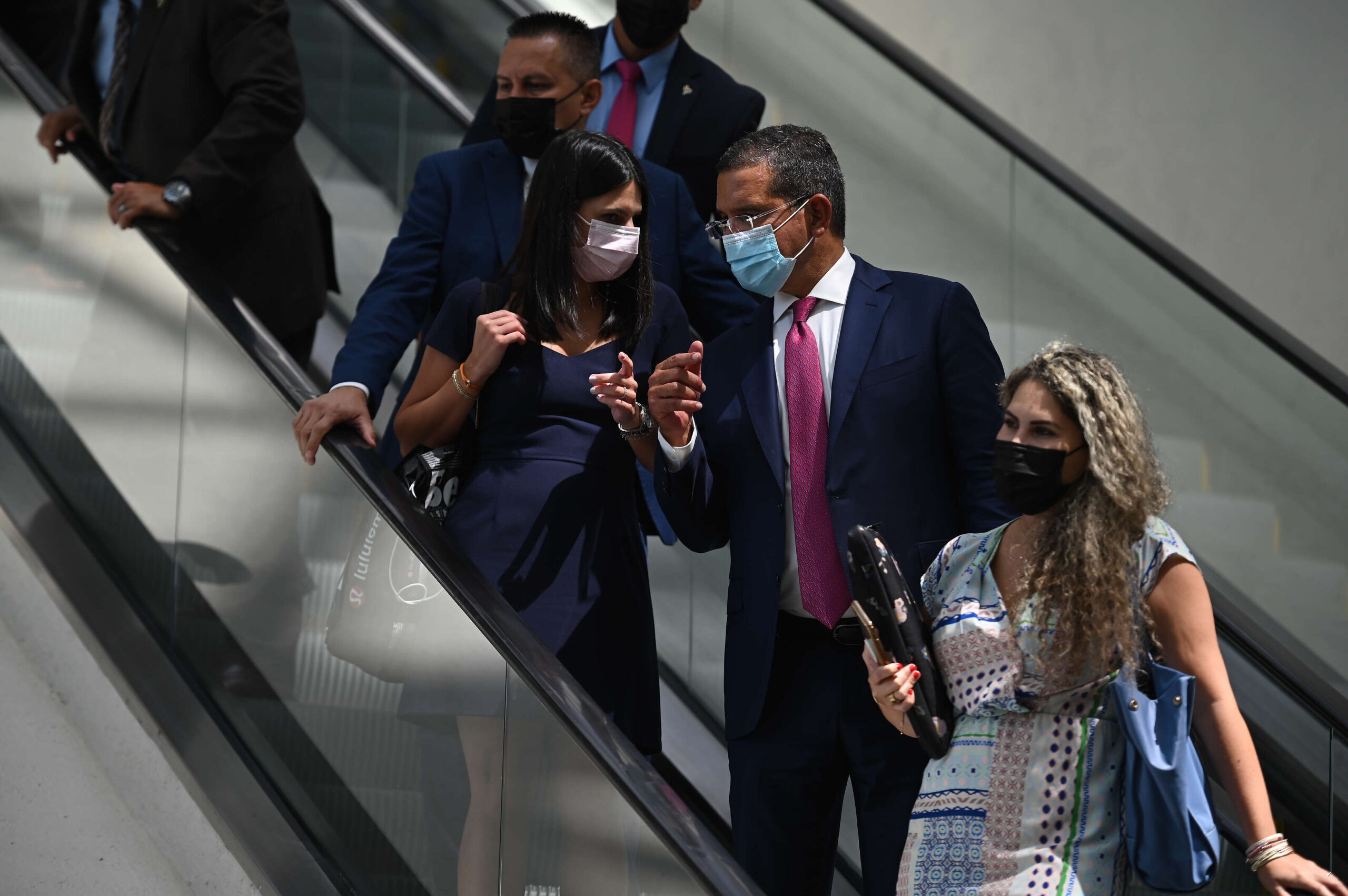 Pierluisi: “Cada vez que surge un brote hay que atenderlo” - NotiCel ...