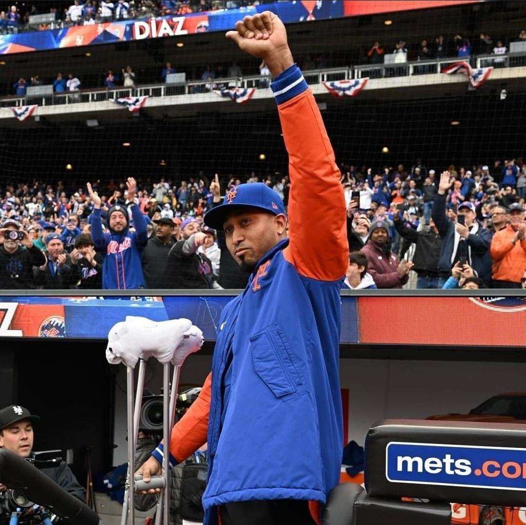 Sugar Díaz es ovacionado por la fanaticada de los Mets - NotiCel - La ...