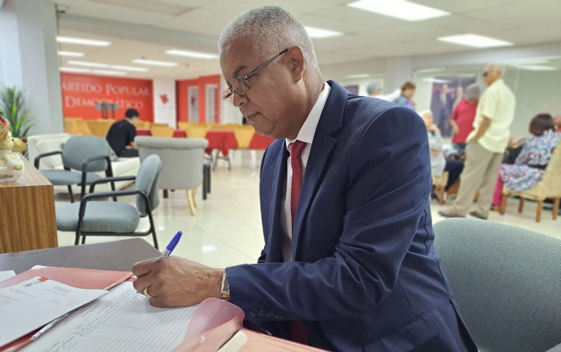 Pedro Irene Maymí radica su candidatura a la alcaldía de Toa Baja por ...
