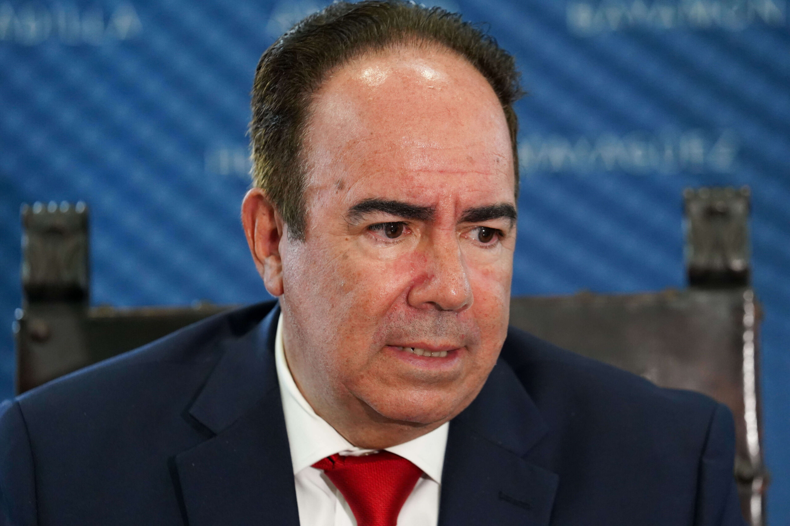 Presidente UPR condena insultos racistas durante partido de fútbol en ...