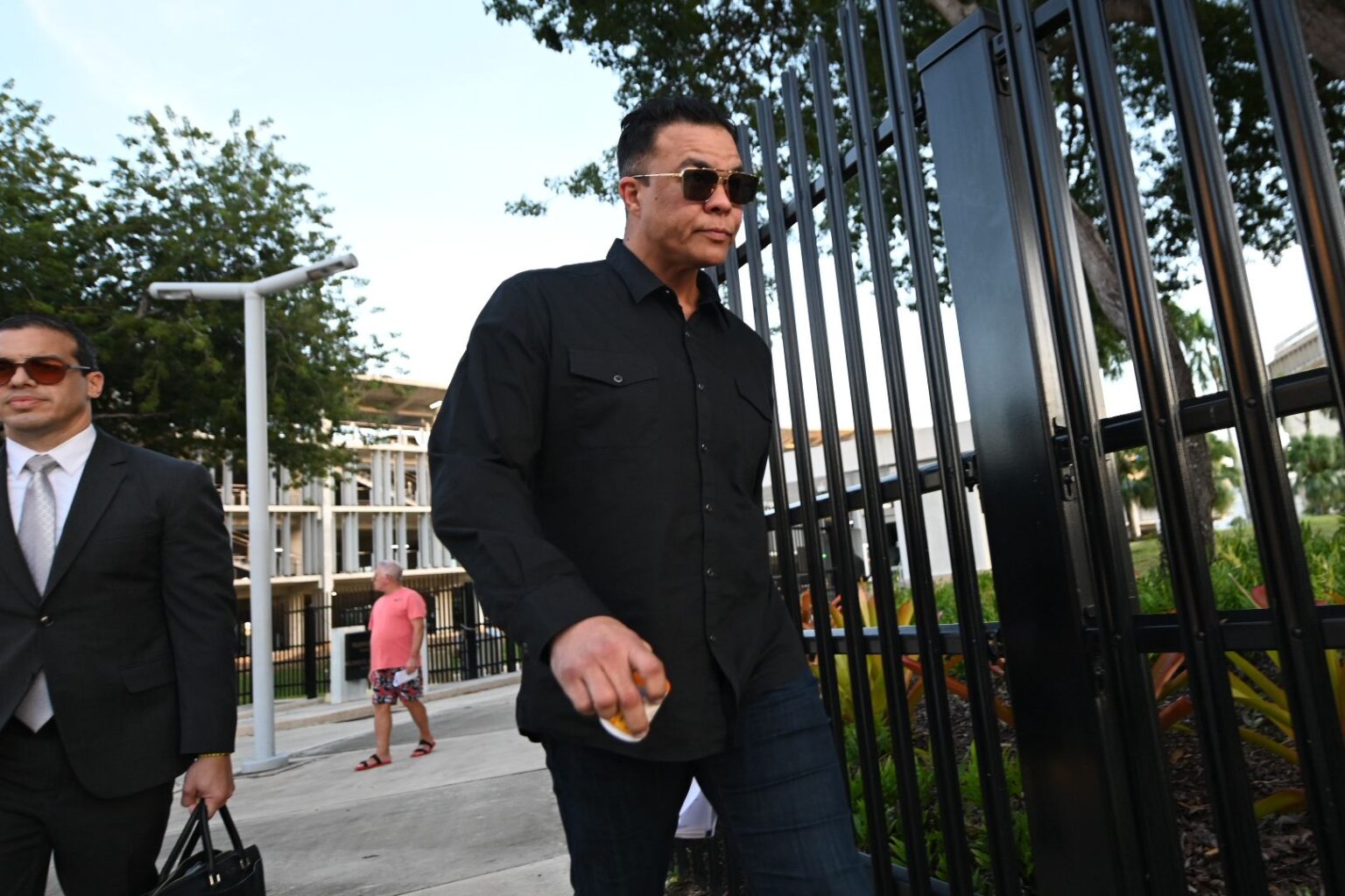 Federales acusan a varias personas y corporaciones por fraude contra ...