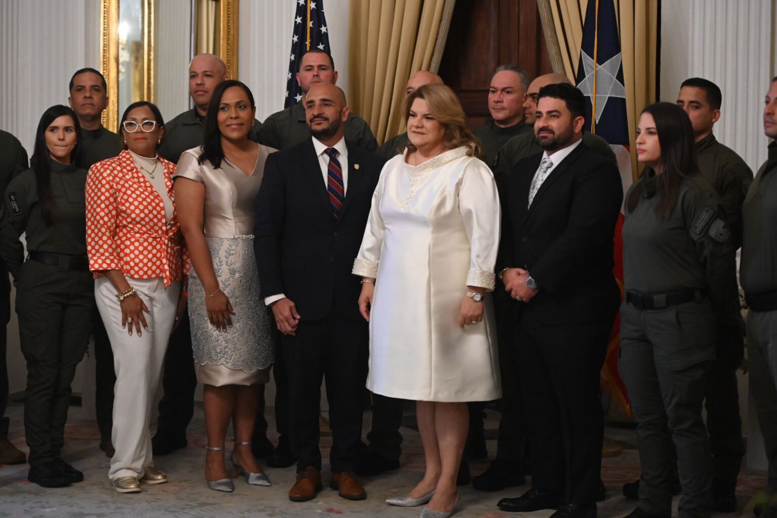 Saludo protocolar en fotos: líderes religiosos, cívicos, políticos y ...